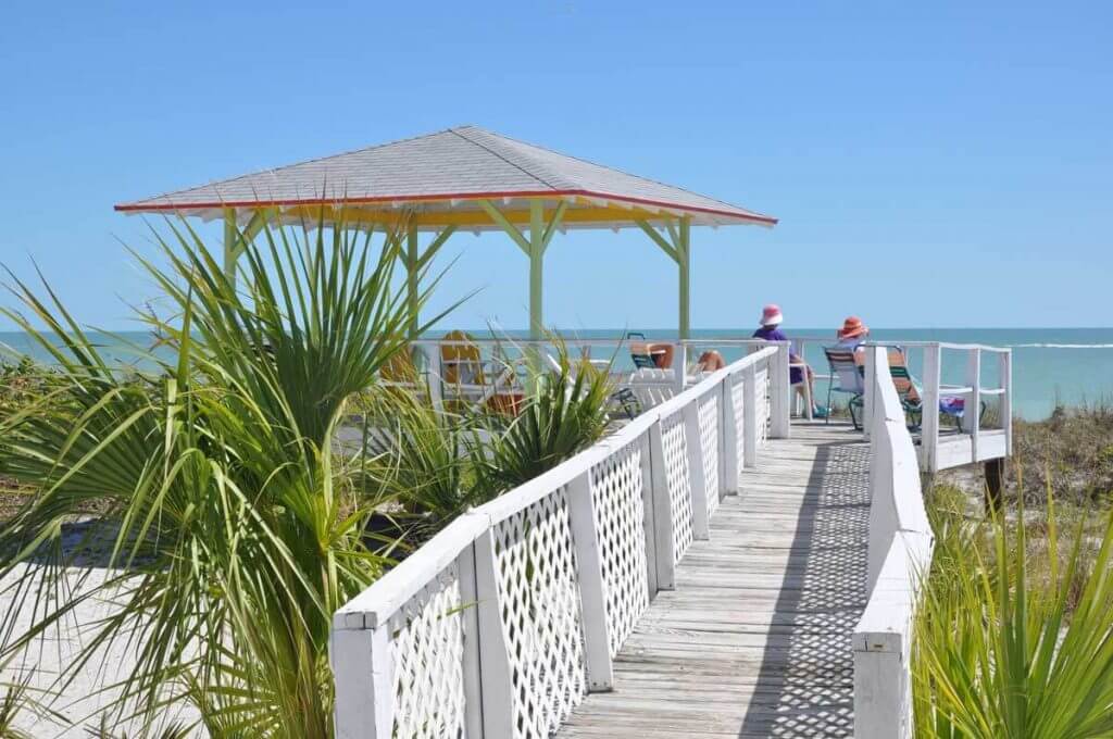 Pet Friendly Accommodations on SWFL Beaches! - Southwest Florida Travel